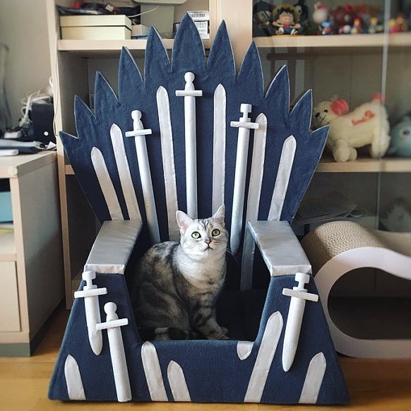 Artist Designs Iron Throne Pet Beds - Wallpaper Data