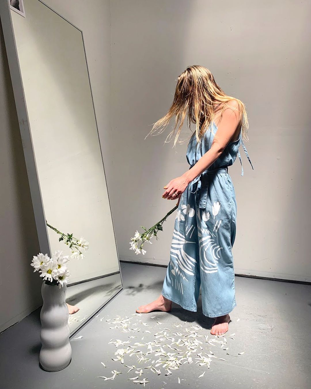 Keep Your Wardrobe Fresh and Sustainable with Alex Steel - Wallpaper Data